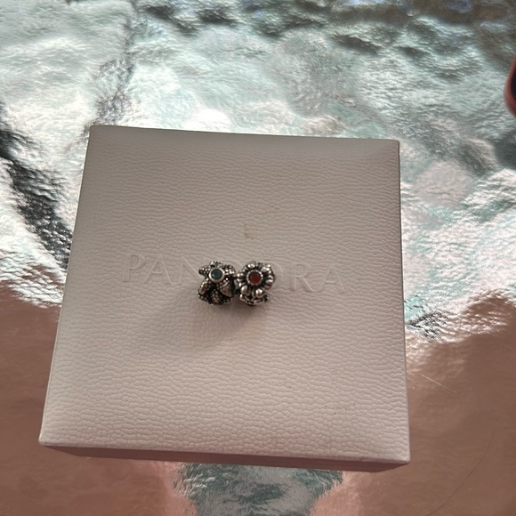 Pandora | Jewelry | Pandora | Poshmark